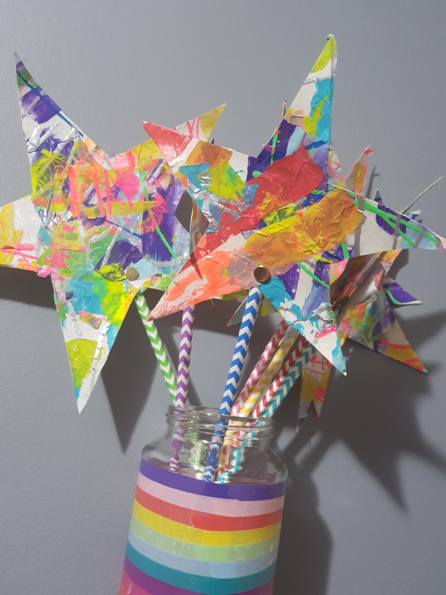 Eric Carle inspired stars – Ema Lou kids art craft