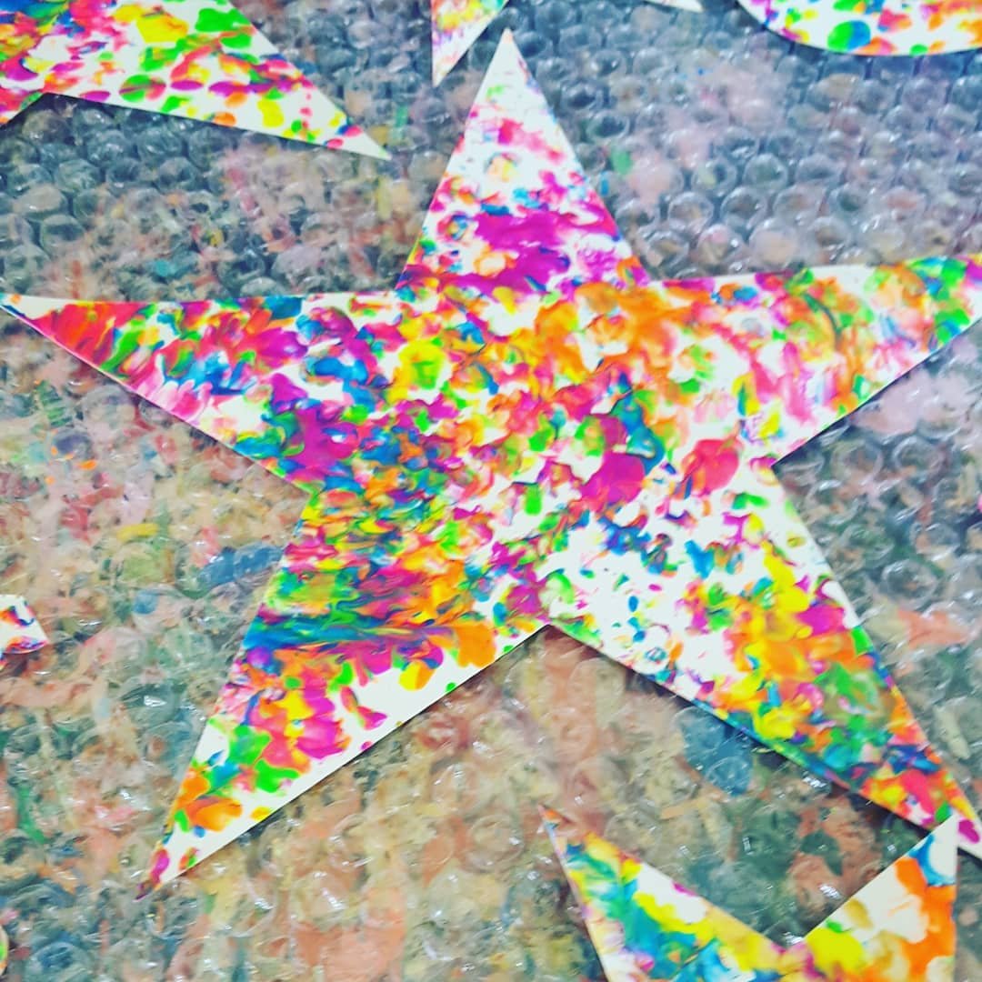 Upcycling bubble wrap. – Ema Lou kids art craft