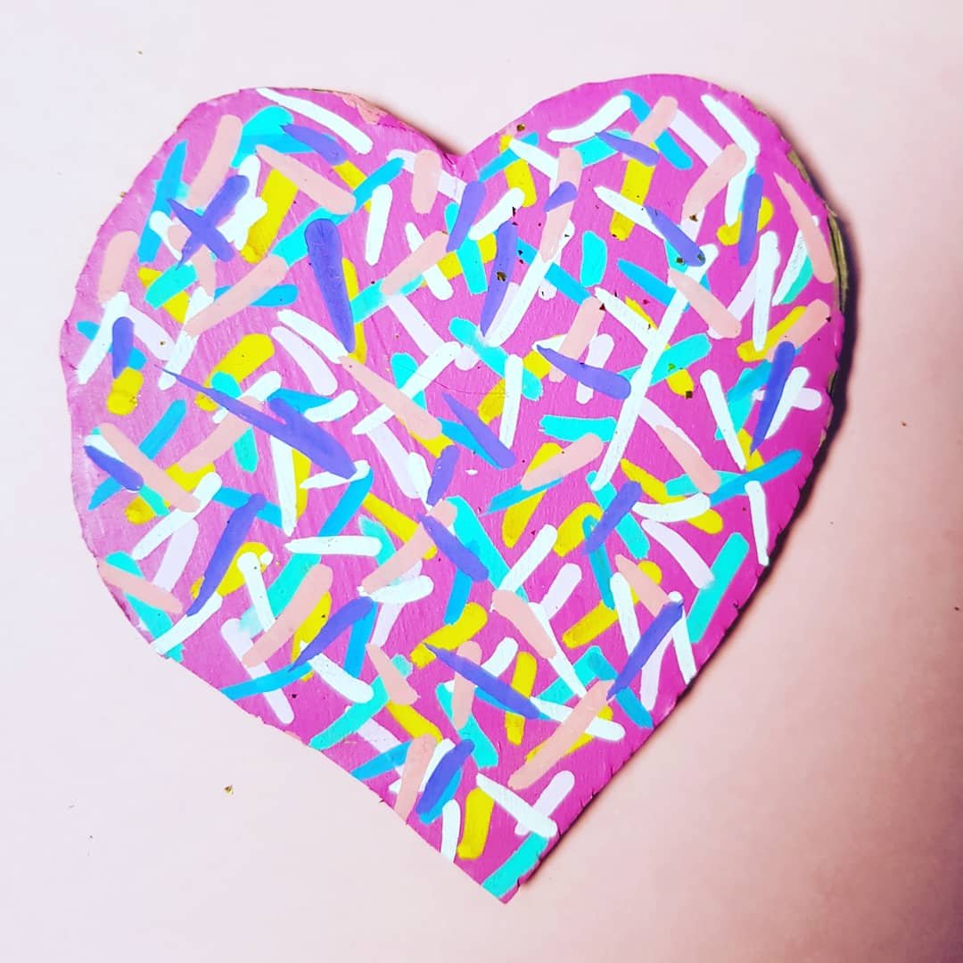 Sprinkled hearts with posca markers. – Ema Lou kids art craft