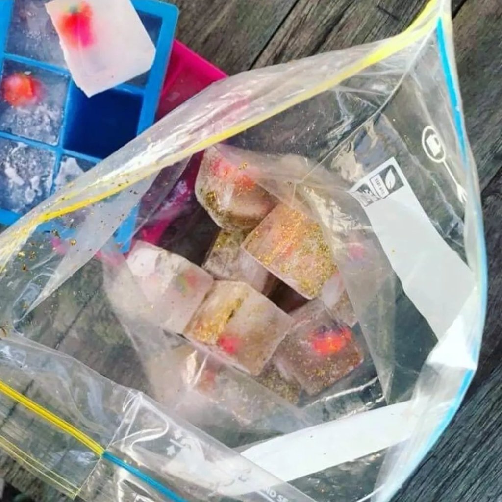Summer fun with pom pom ice cubes – Ema Lou kids art craft