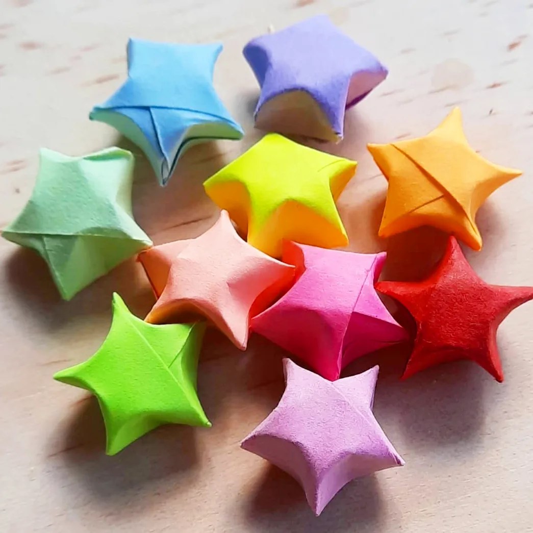Origami stars 🌟 – Ema Lou kids art craft