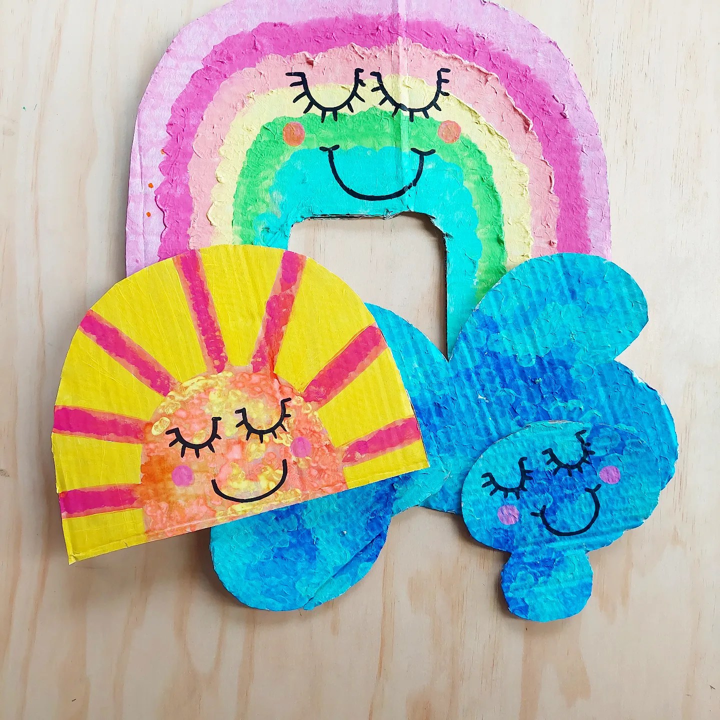 Cardboard rainbows – Ema Lou kids art craft