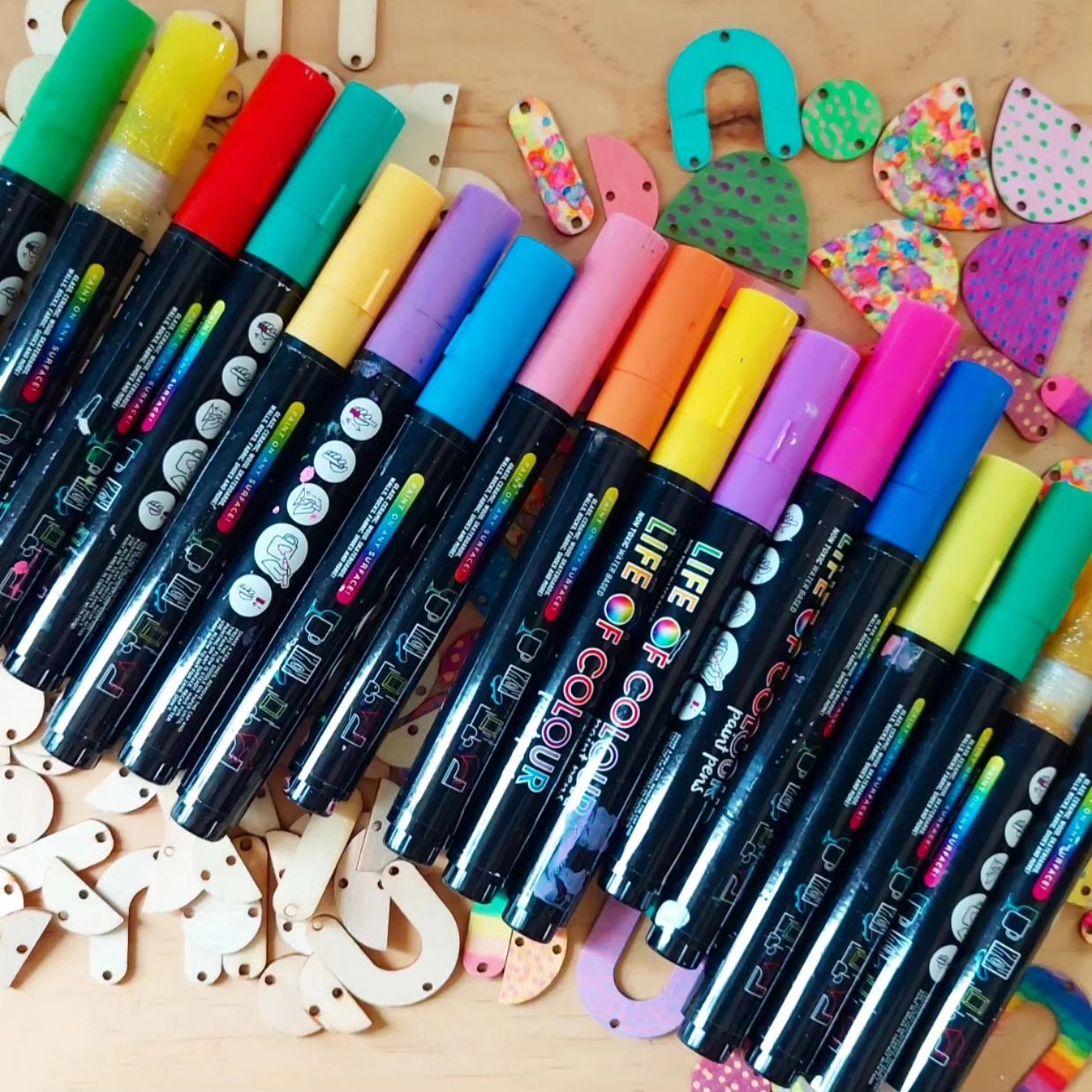 Colourful shapes! – Ema Lou kids art craft