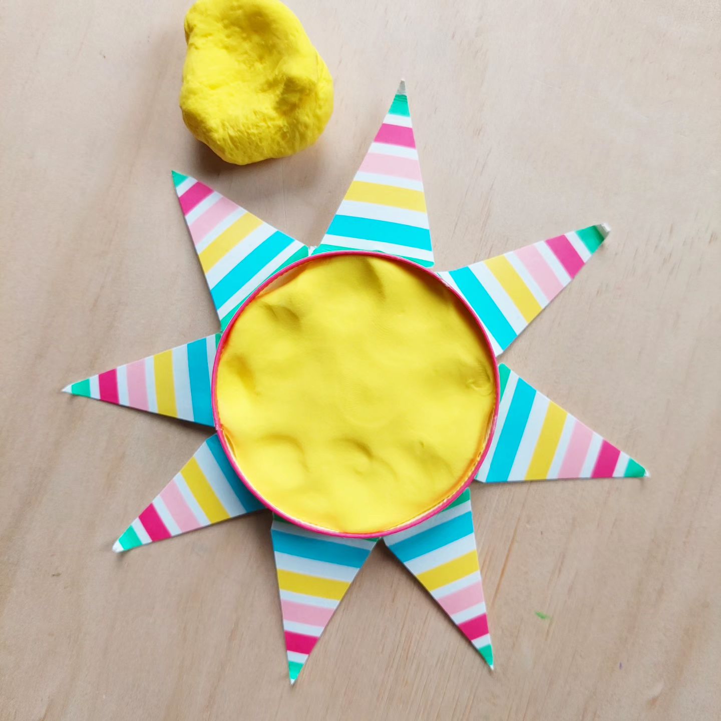 Snack boxes for DIY activity – Ema Lou kids art craft
