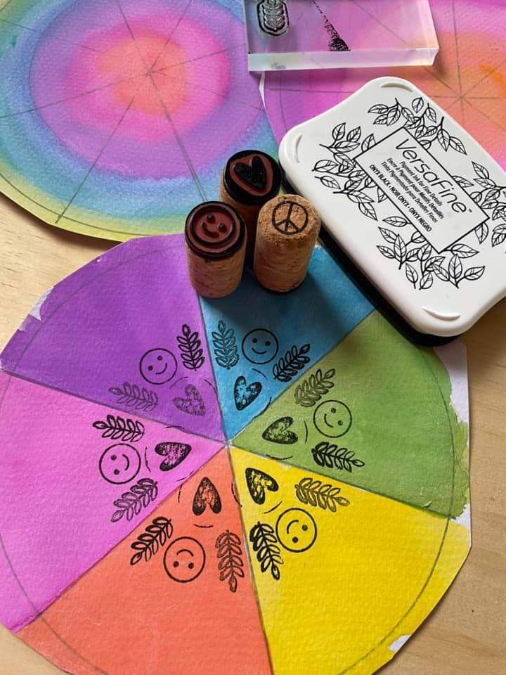 Magic stamp mandalas – Ema Lou kids art craft